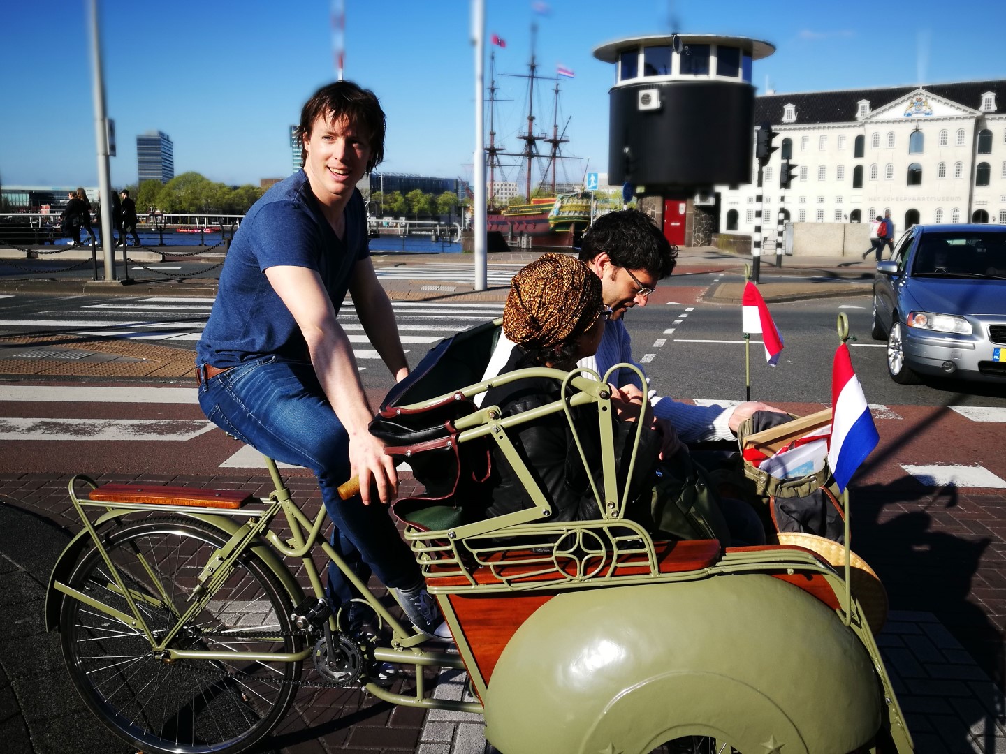 Riksja huren Amsterdam - Verhuur riksja, becak, klassieke fietstaxi!