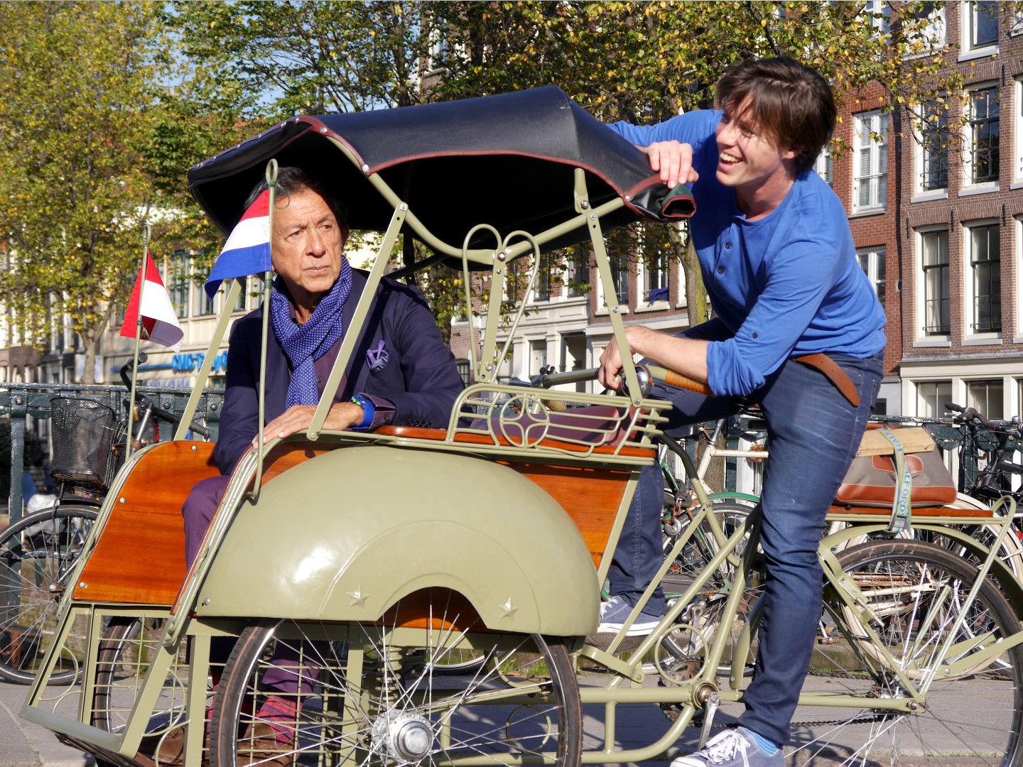 Riksja huren Amsterdam - Verhuur riksja, becak, klassieke fietstaxi!